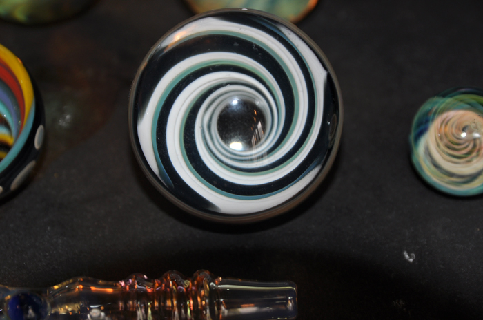 RAH Yokohama／Dairy IronMag｜Thanks♪♪♪ Kumbhglass Exhibition「Grims」at RAH ...