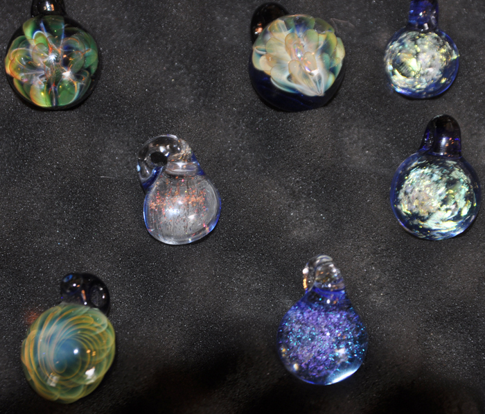 RAH Yokohama／Dairy IronMag｜Thanks♪♪♪ Kumbhglass Exhibition「Grims」at RAH ...